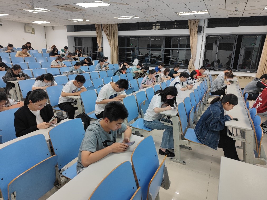 我校学生在第三届“外教社·词达人杯”全国大学生英语词汇能力大赛中获得佳绩